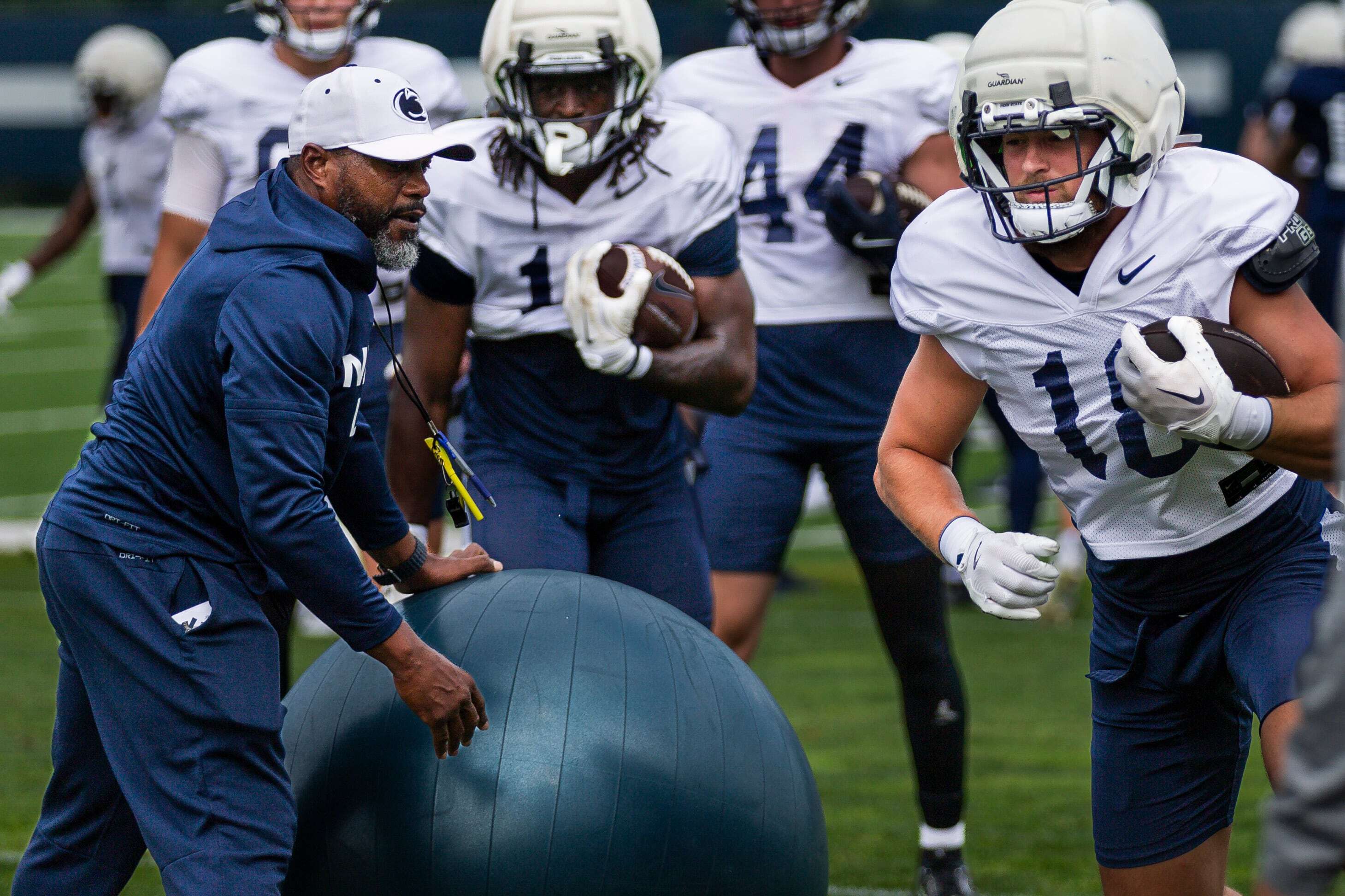 Jim Knowles’ early read on an impact Penn State LB who is healthy again ...