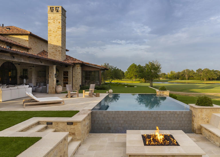 5 Mistakes You're Making With Your Garden's Firepit — From Placement to ...