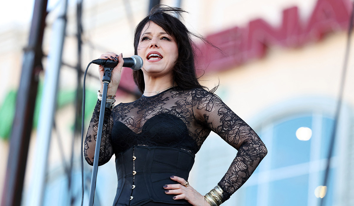 'Let me be clear, I'm not flirting with you,' Imelda May warns fans ...