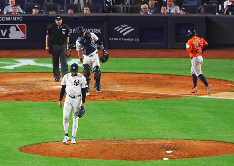Carlos Correa read Devin Williams’ mind on clutch Astros hit in 10th