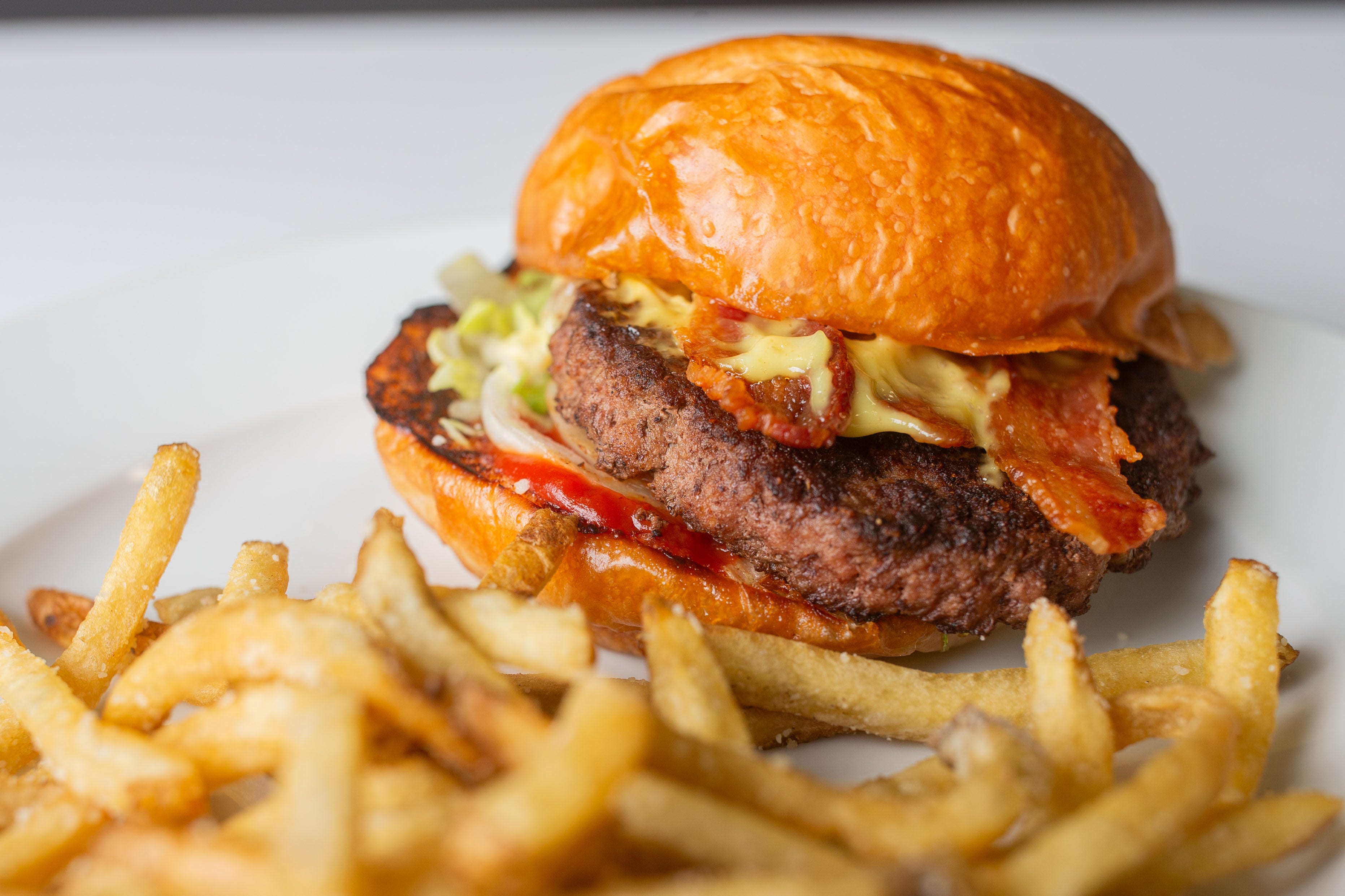 Alabama's best burgers? Family Destinations Guide says this Mobile cafe ...