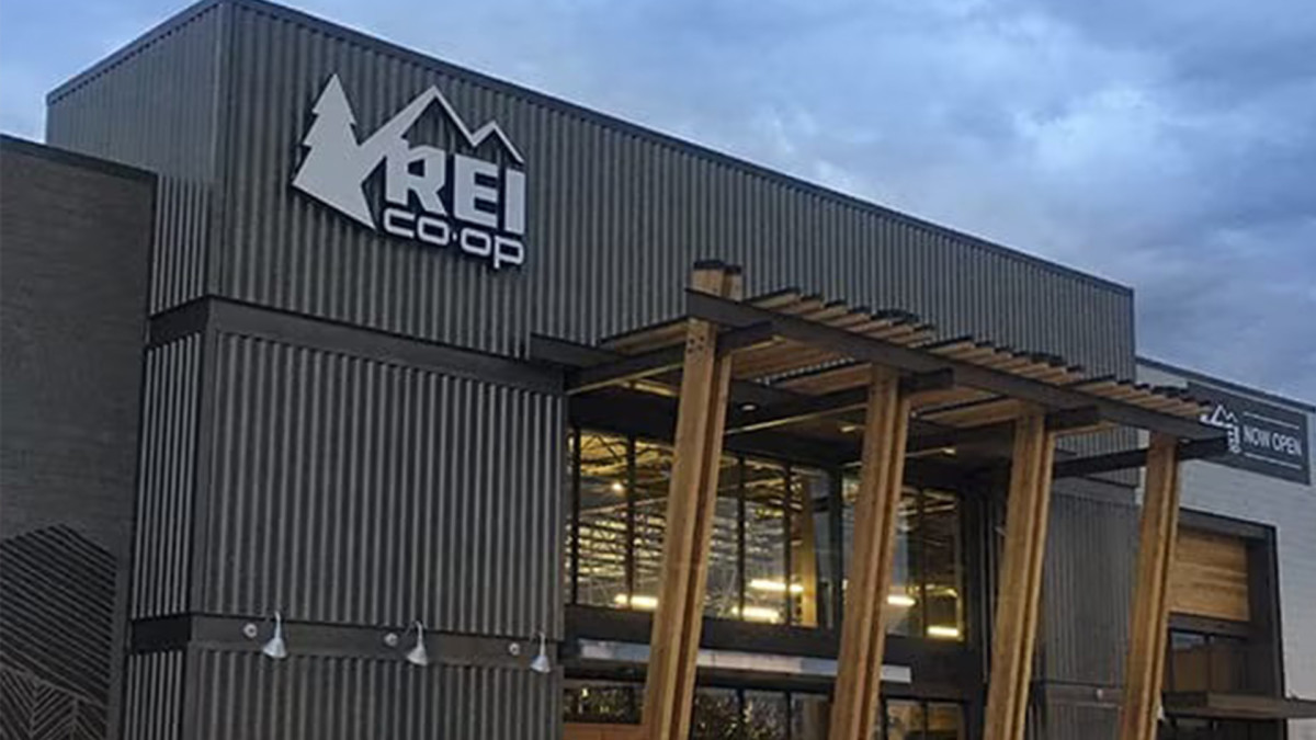 REI is selling an Osprey backpack for 50% off, and it's the 'perfect ...