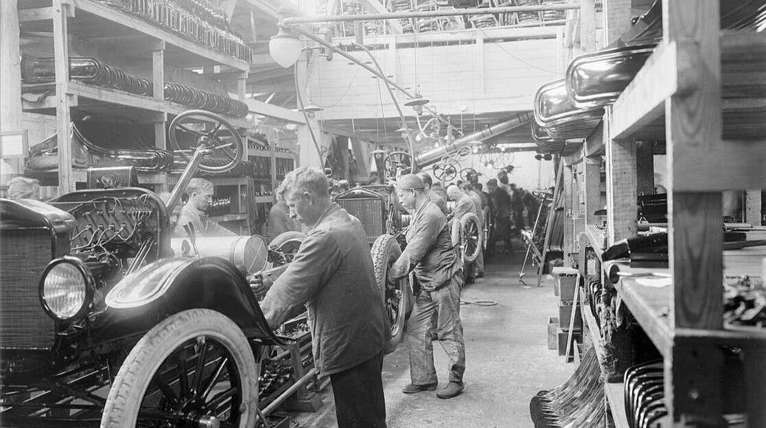 15 Rules 1930s Factories Made Workers Obey
