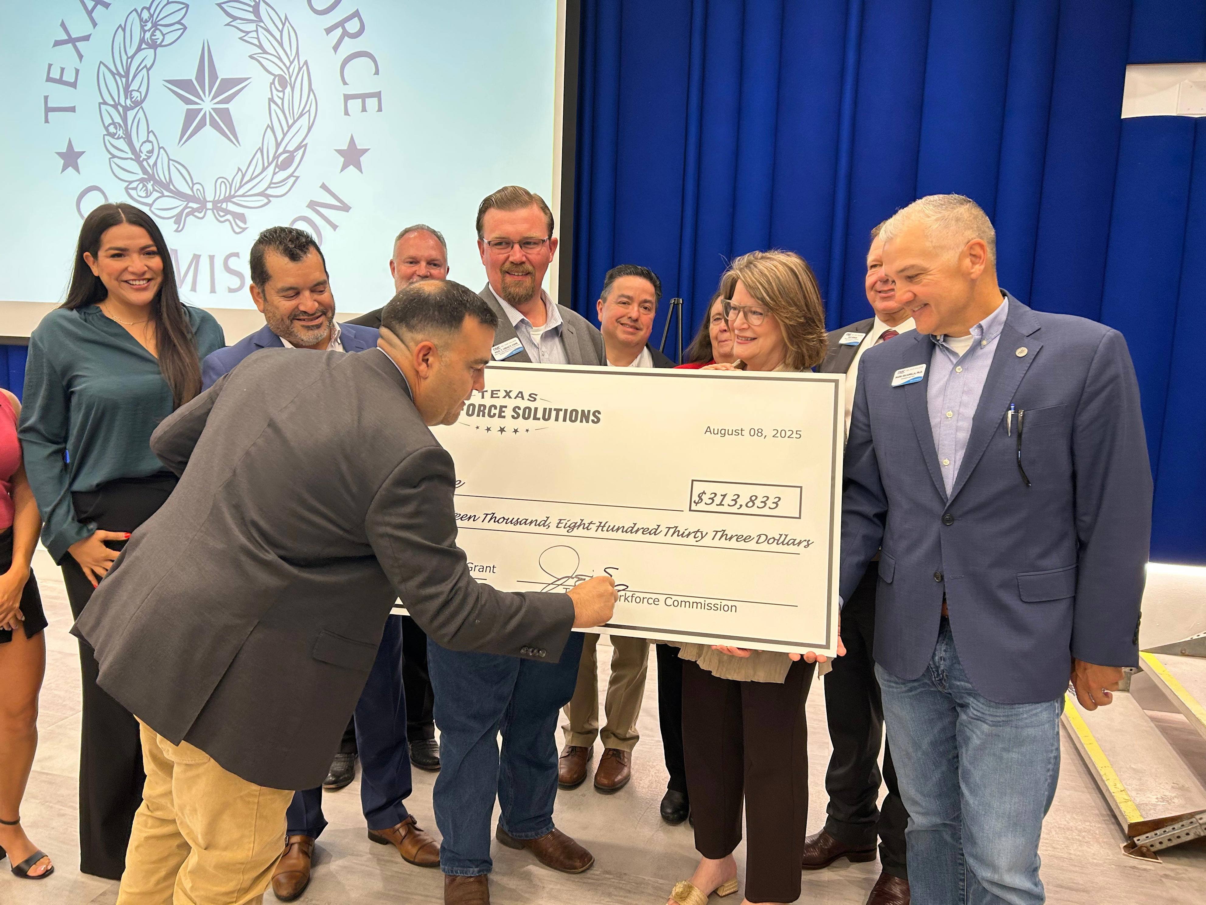 South Texas schools buy plane-building kits, nursing simulators through ...