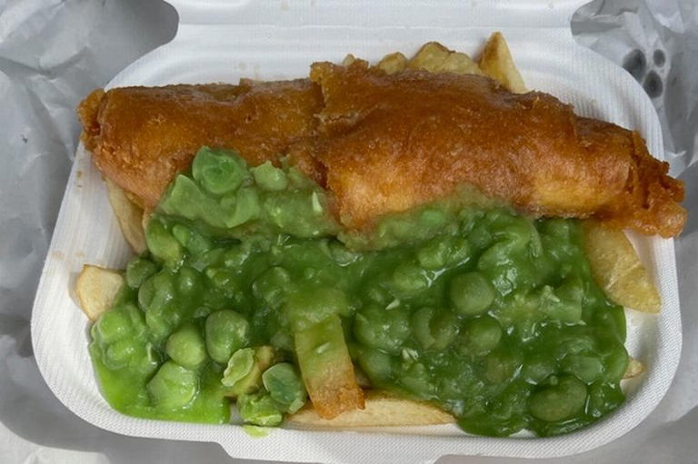 North Wales chippy that's 'almost impossible to resist' with £6.99 fish ...