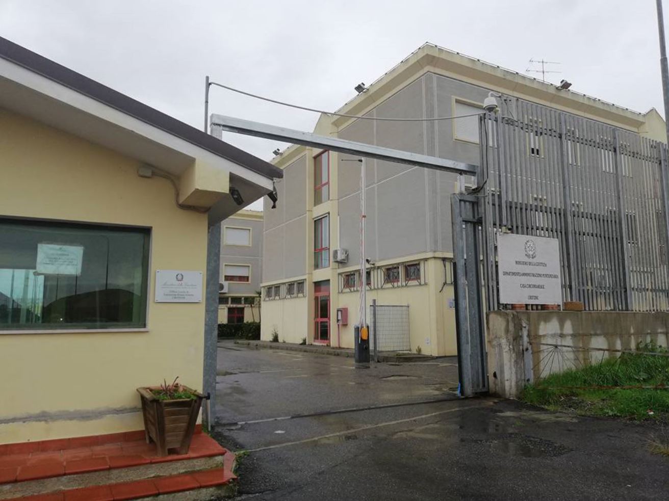 Cutro, viola i domiciliari: arrestato un 51enne