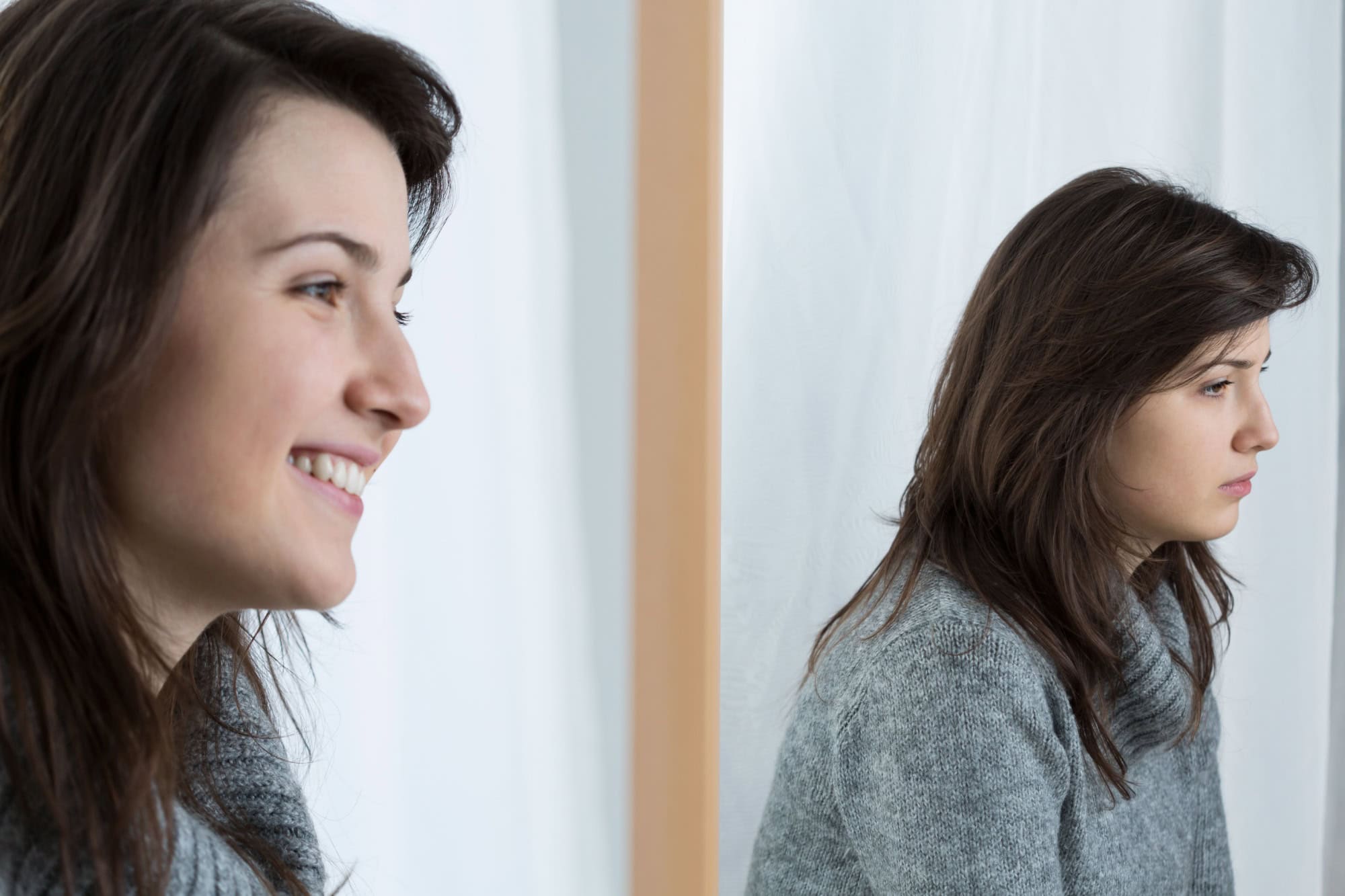 10 signs someone is faking happiness