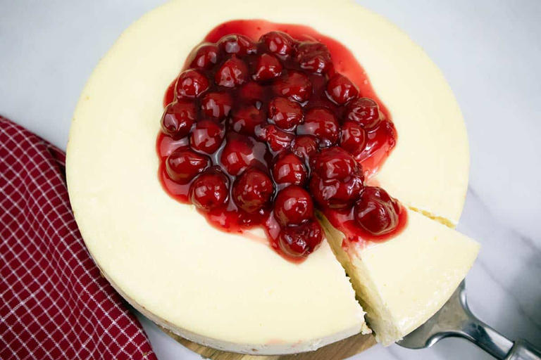 Baked Vanilla Cheesecake