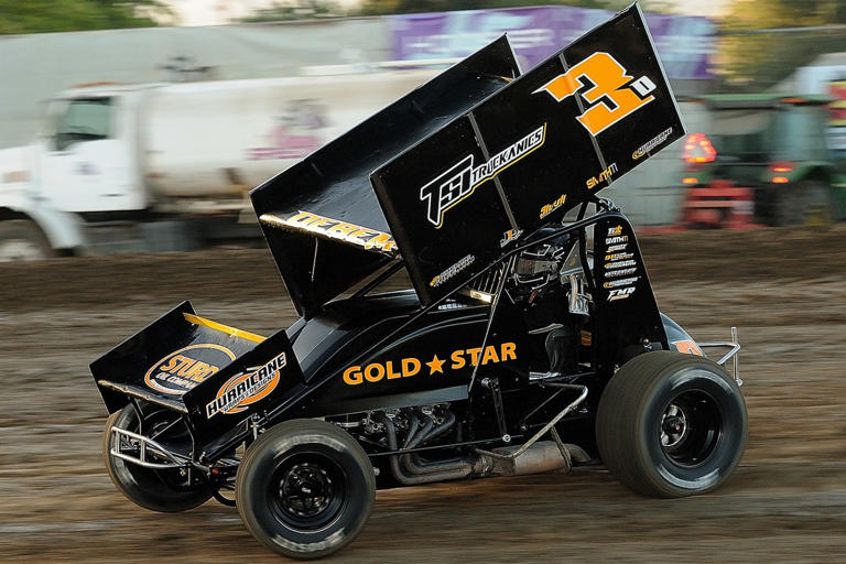 Points leader Caleb Debem wins Ocean Sprints feature on HOF Night ...