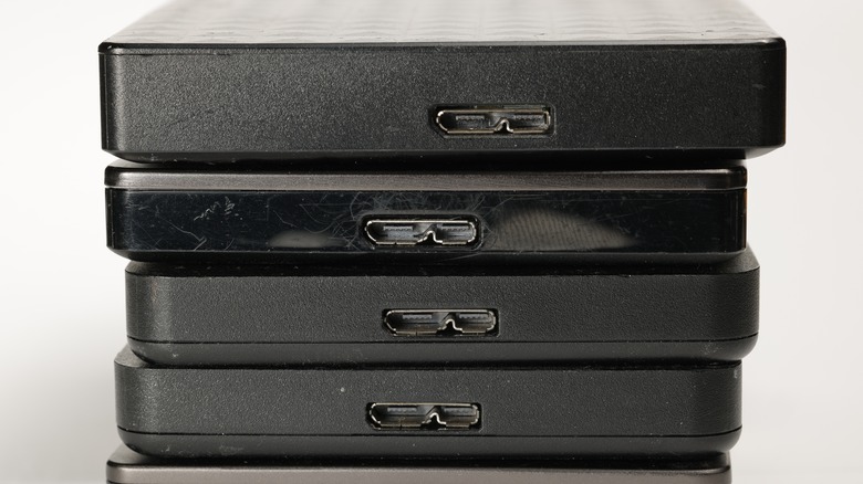Signs Your External Hard Drive Is Failing (And What To Do About It)