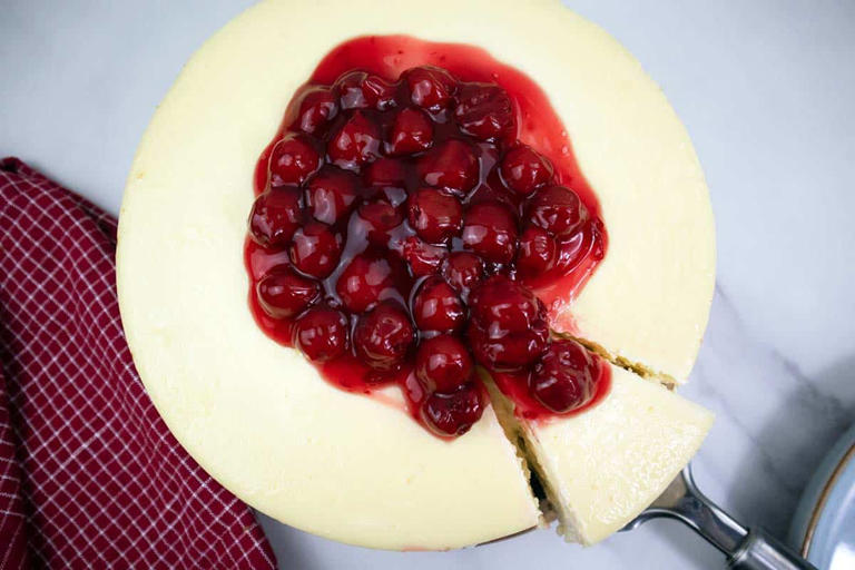 Baked Vanilla Cheesecake
