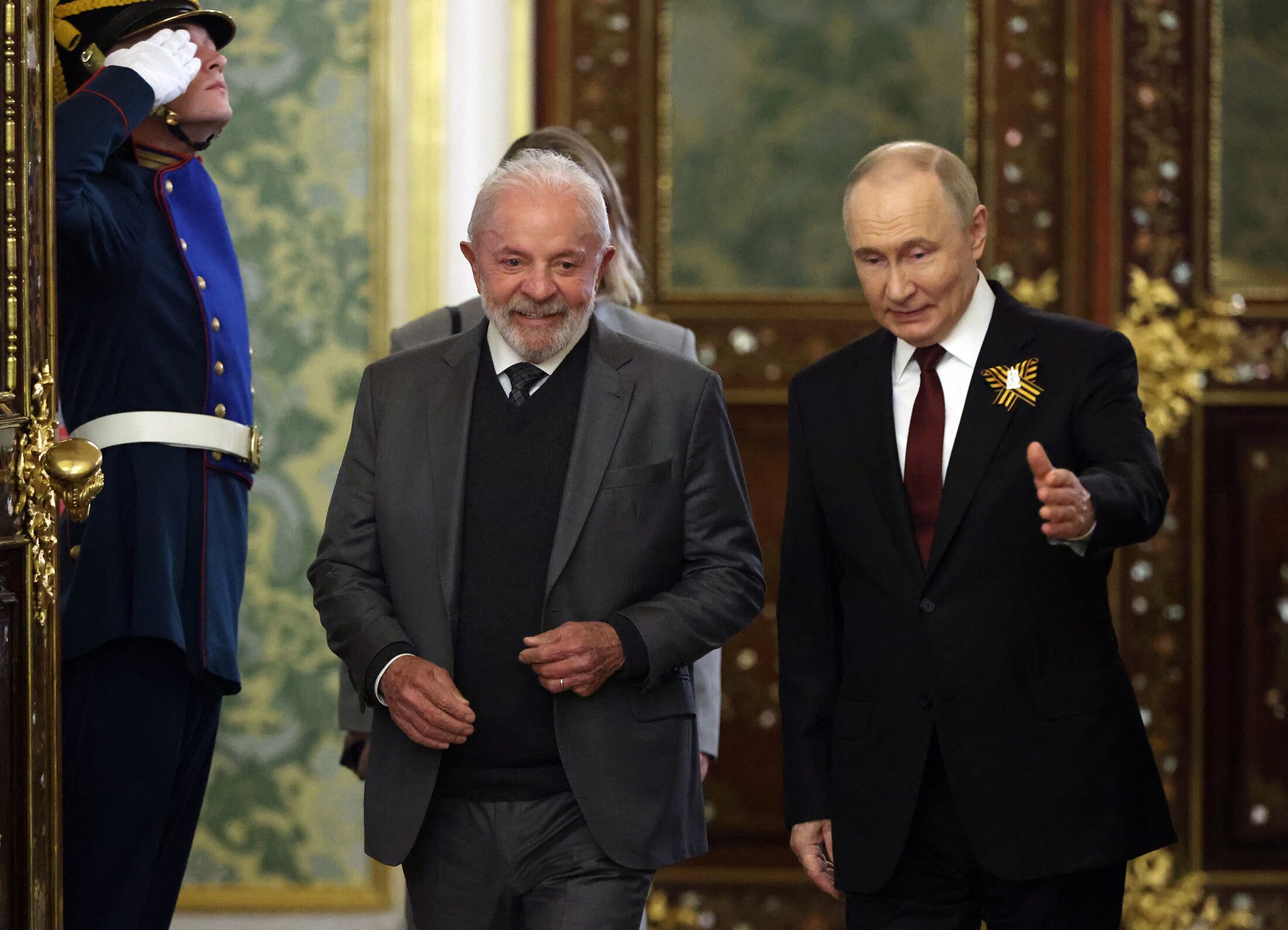 Lula, Putin Discuss Stronger Brazil-Russia Ties in Phone Call