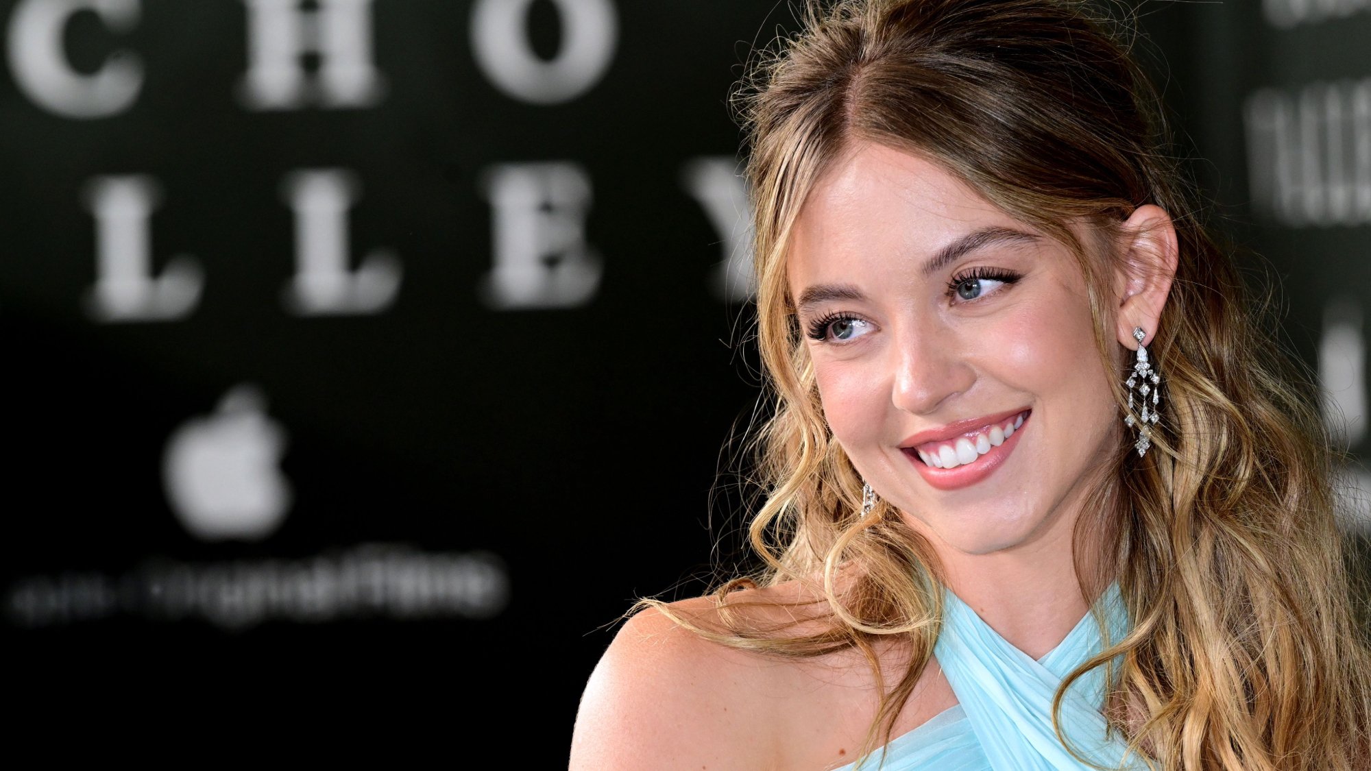 Sydney Sweeney aperçue sur le tournage du Diable s’habille en Prada 2 ...