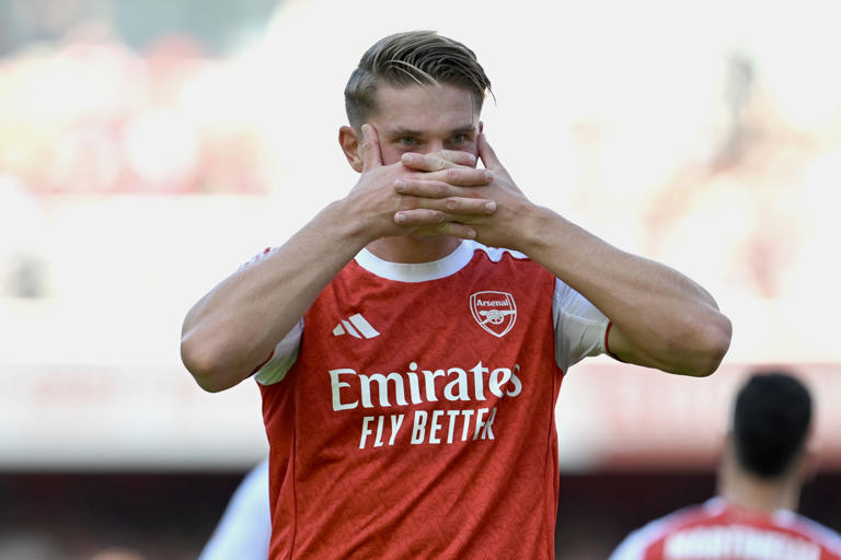 Manchester United vs Arsenal LIVE: Premier League result, latest ...