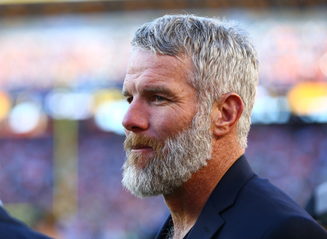 Brett Favre Has Idea For Super Bowl 60 Halftime Show Replacement