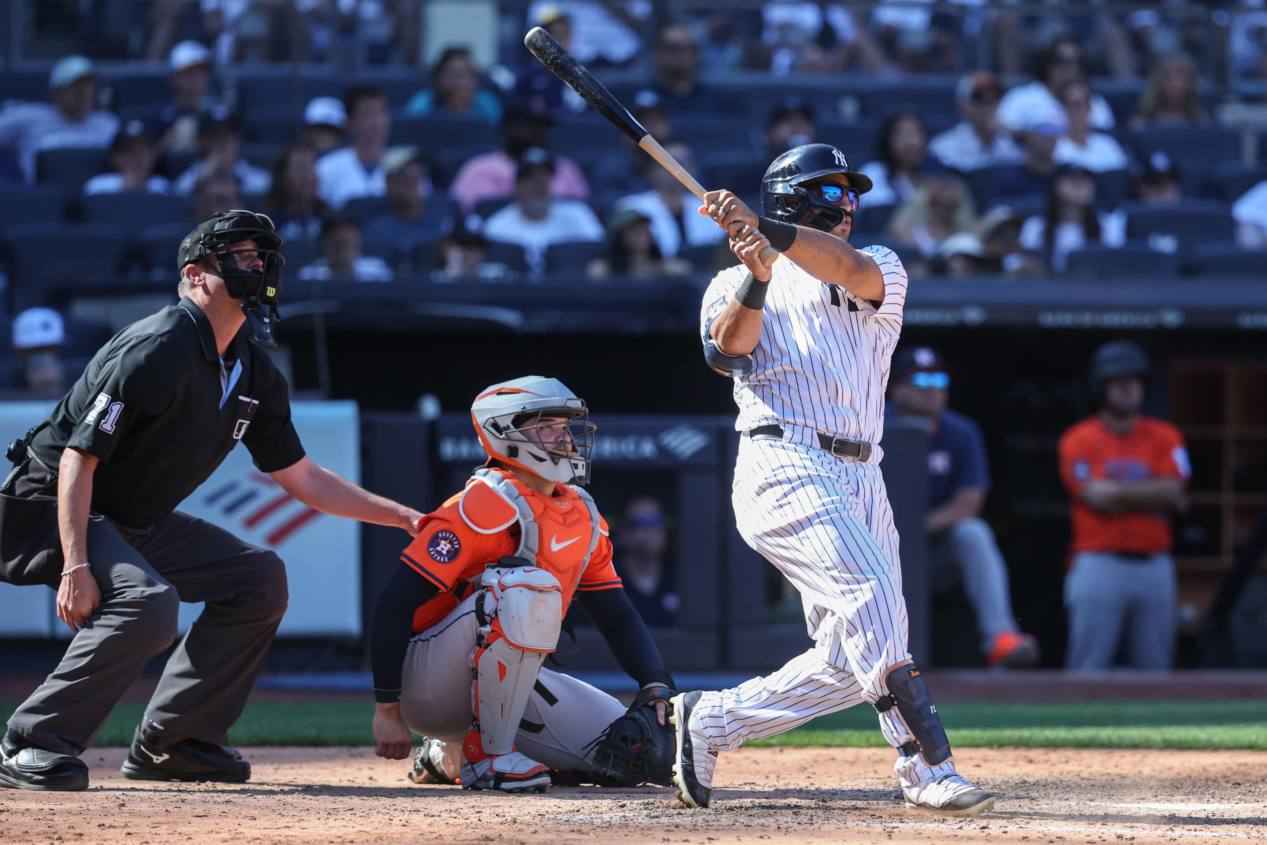Trent Grisham's late home run saves Yankees in dramatic win over Astros