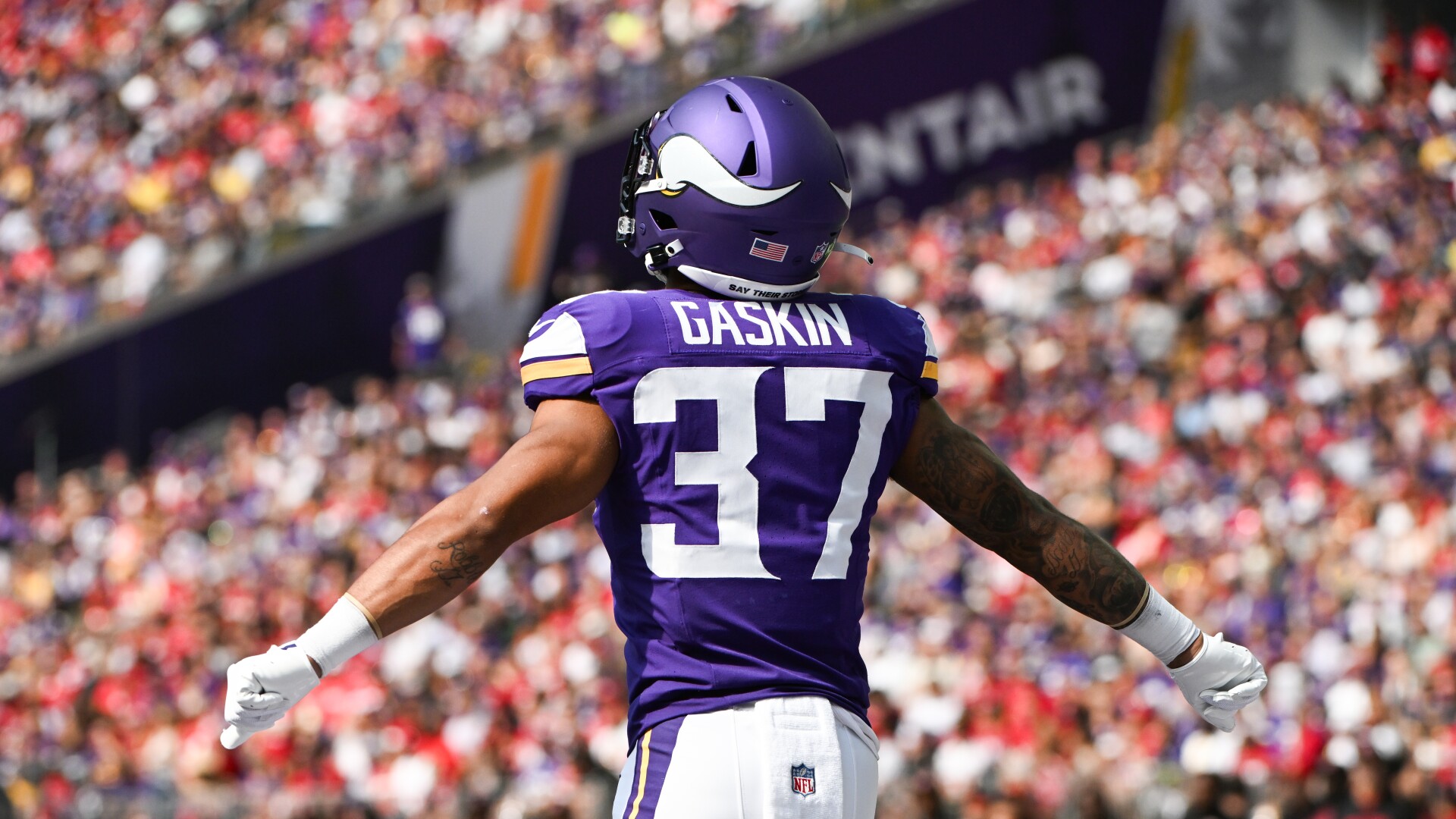 Ravens agree to terms with RB Myles Gaskin