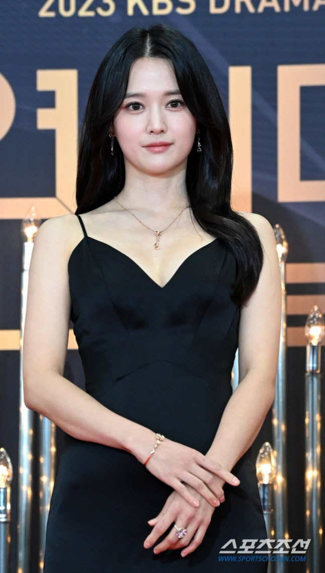 13 siblings, eldest daughter, male Bo-ra, 5 children's plans. To be ...