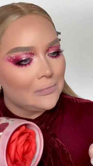 Trying ROSE Blush｜NikkieTutorials