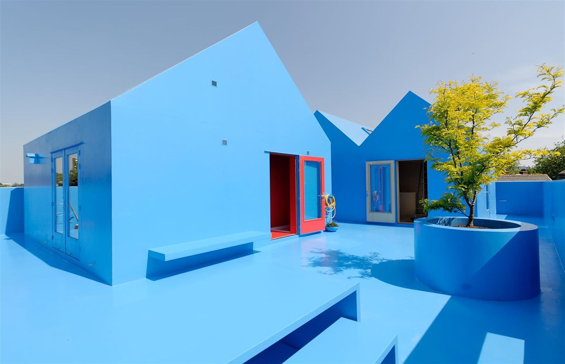 10 constructions insensées sur les toits des villes