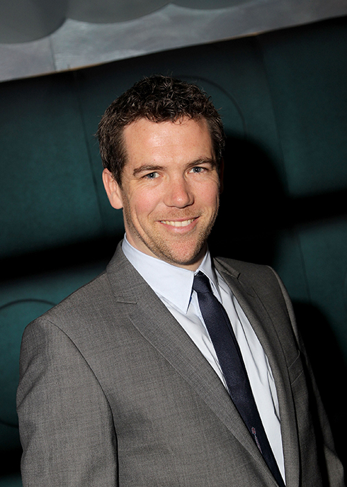 Who is Patrick Brammall, Anne Hathaway's love interest in The Devil ...