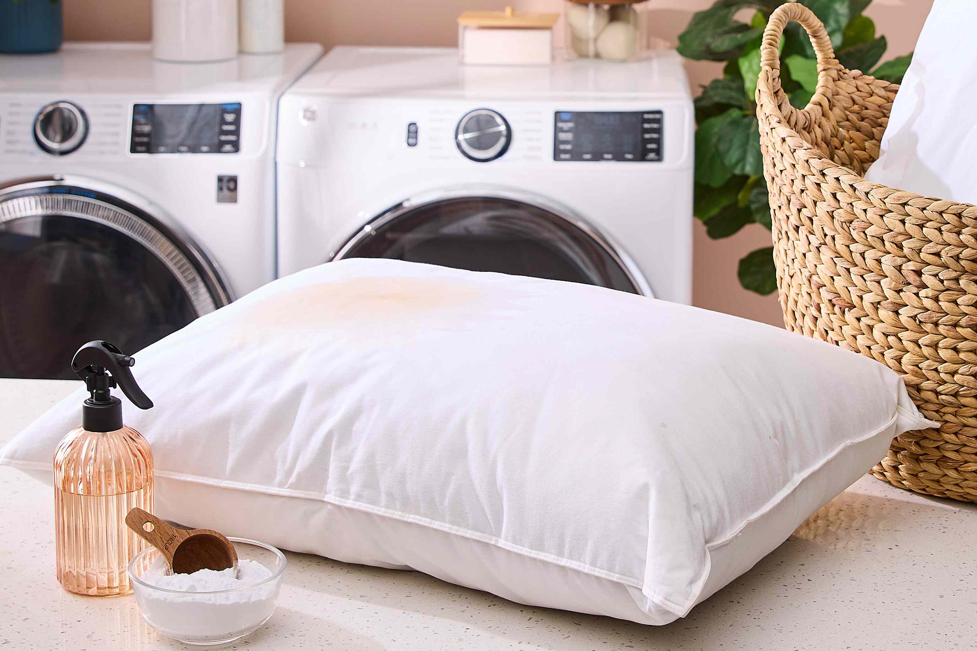 How to Get Sweat and Musty Odors Out of Your Pillows for Good—Before ...