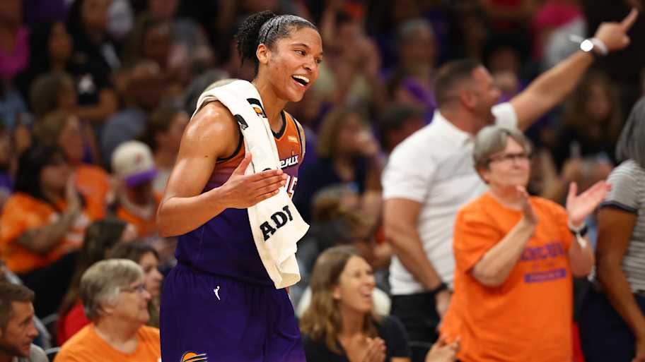Alyssa Thomas Sets New WNBA Record