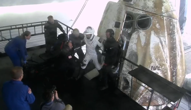 SpaceX astronauts splashdown safely off Southern California coast