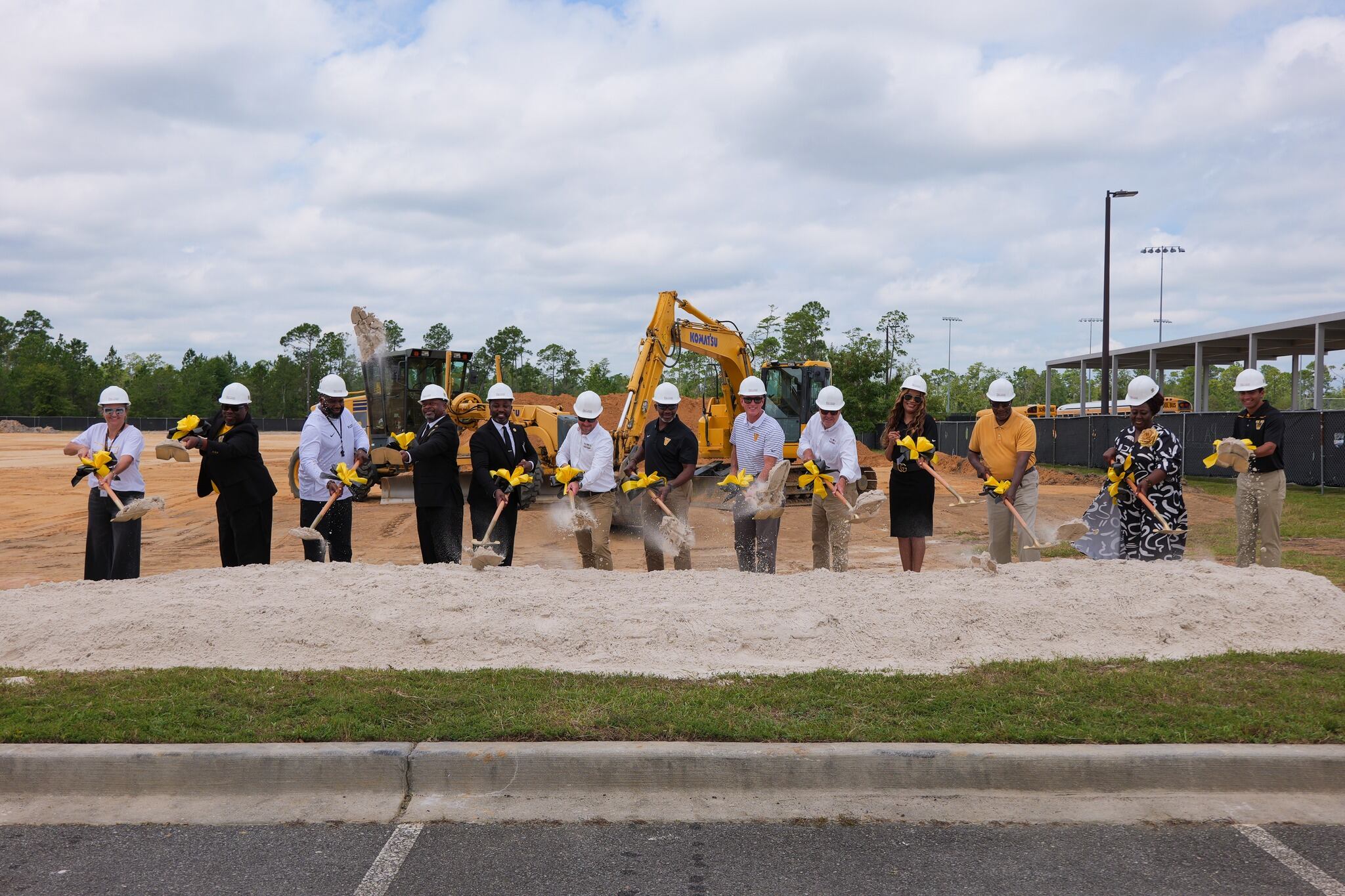 “Let’s build something great”: Valdosta High School breaks ground on ...