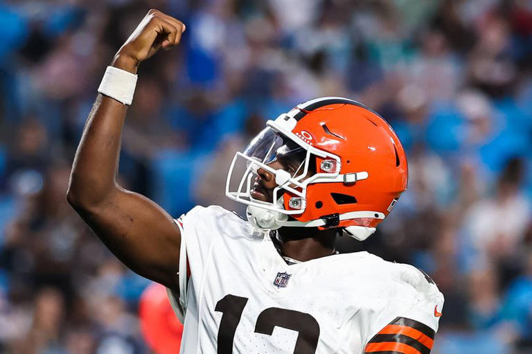 LeBron James sends message to Shedeur Sanders after Cleveland Browns debut