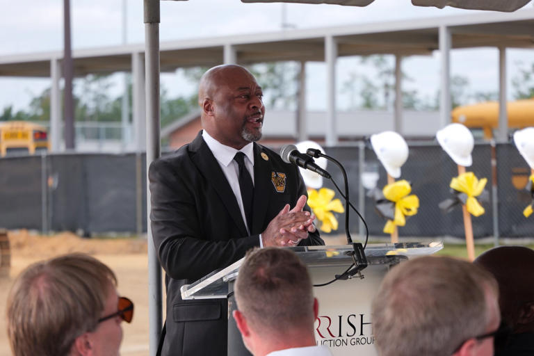 “Let’s build something great”: Valdosta High School breaks ground on ...