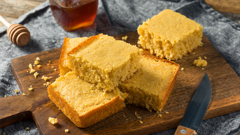 12 Mistakes Everyone Makes When Trying To Master Cornbread