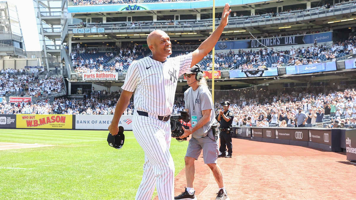 Yankees legend Mariano Rivera dealt brutal injury, derails Devin ...