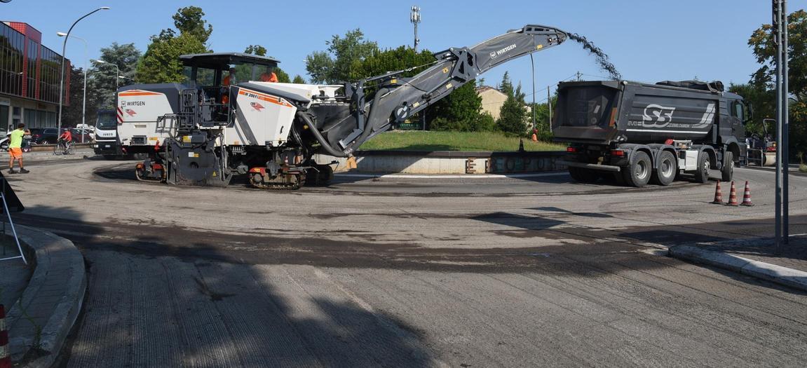Viale Roma, nuovo look. Ancora dieci giorni di lavori. Via i 142 dossi ...