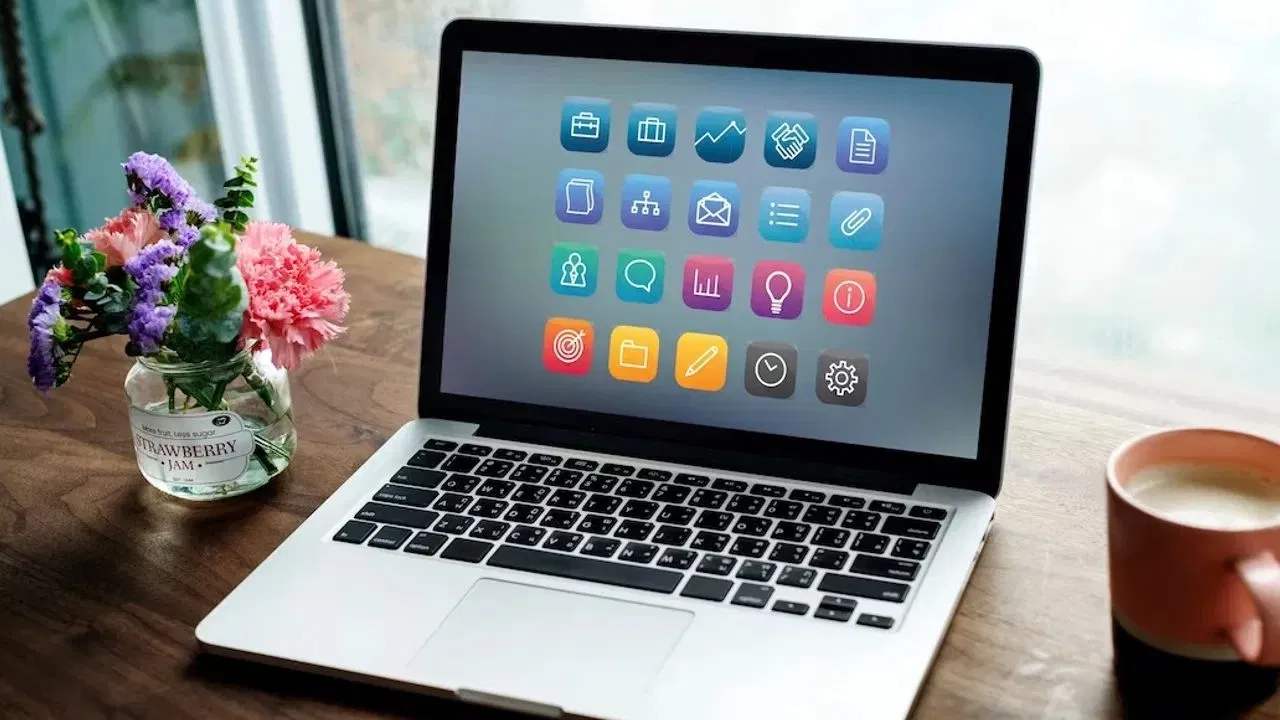 Future Laptops to Operate Seamlessly with Voice and Gesture Controls