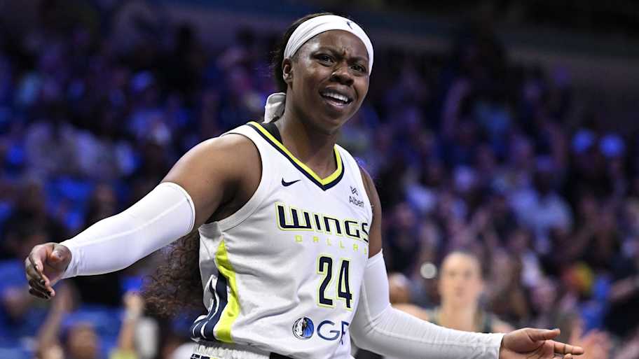 4-time WNBA All-Star calls out reporter after Wings-Liberty