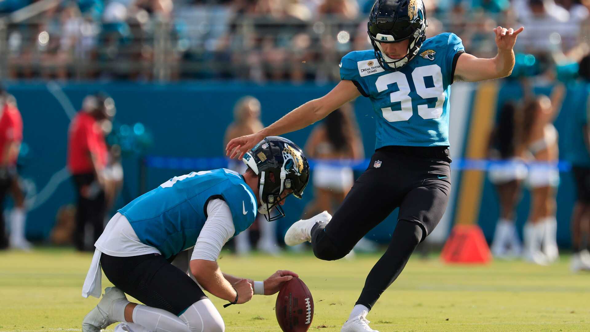Cam Little kicks 70-yard field goal