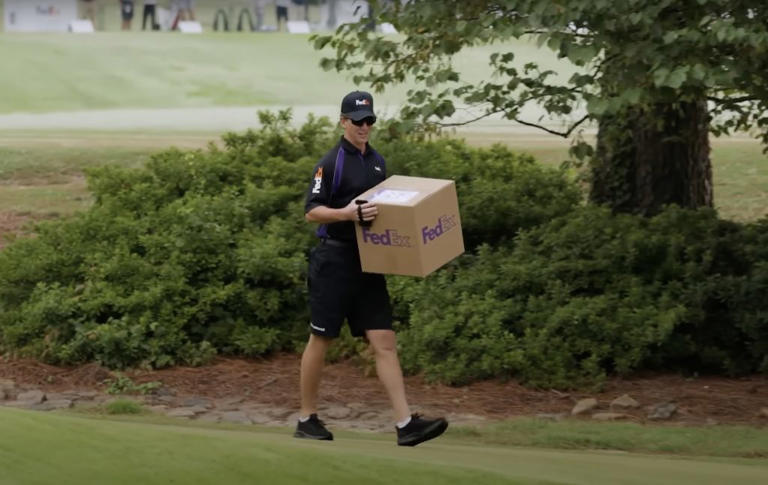 Eli Manning pranks golf stars
