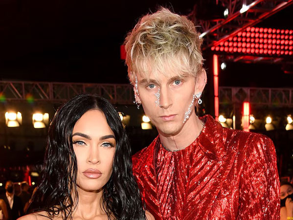 Machine Gun Kelly vows to change for Saga after rehab