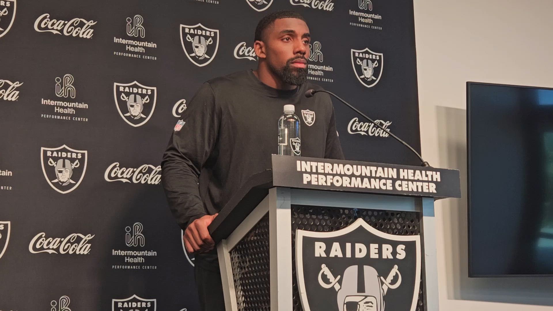 Las Vegas Raiders DL Thomas Booker IV on Rob Leonard and Team Culture