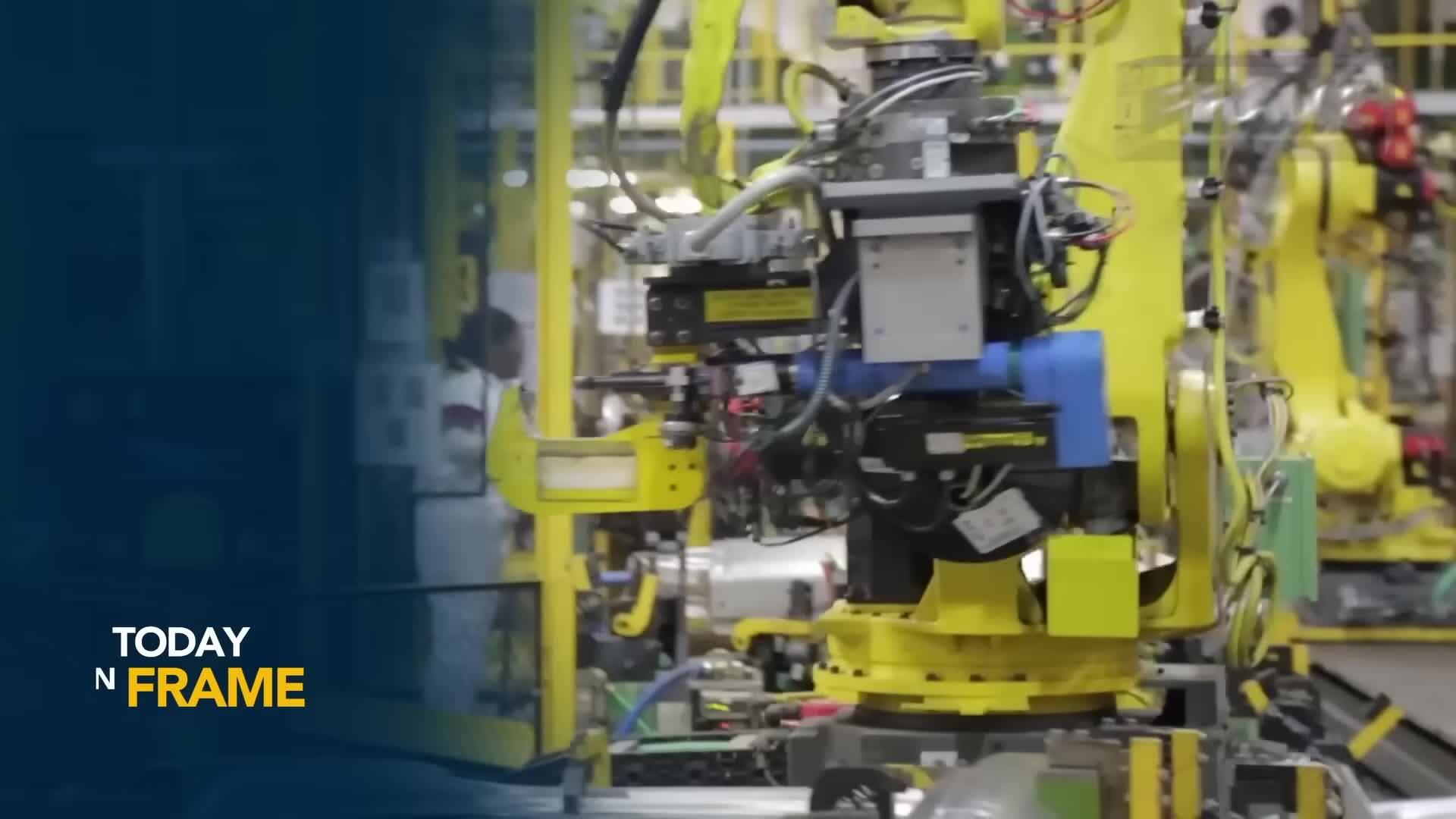 Inside US Factory Producing Massive Freightliner Trucks