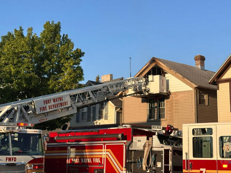 House fire breaks out on Wells Street, no injuries reported