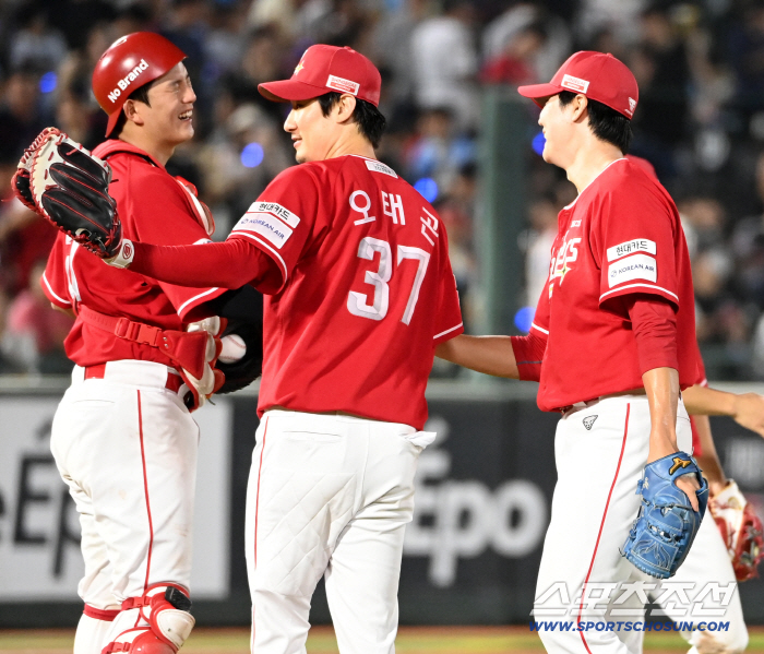 Cho Hyung-woo finished the game. It was dizzying in the 9th inning