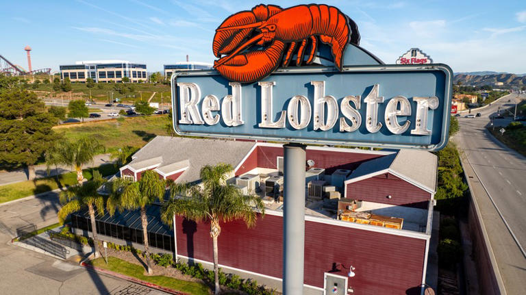 Why Red Lobster Went Bankrupt (No, It Wasn't The Endless Shrimp Campaign)