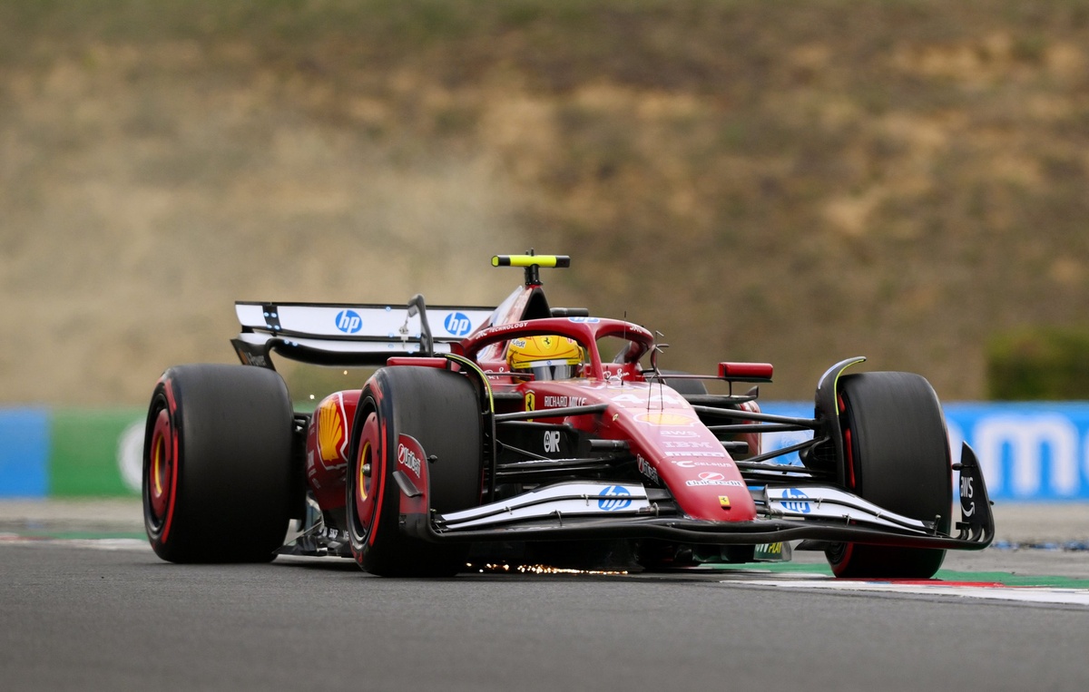 Steiner no entiende a Hamilton y su "actitud" de rendirse
