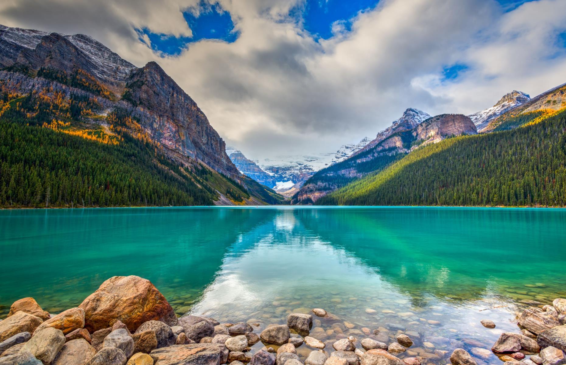 Test your Canada knowledge with these 33 fascinating facts