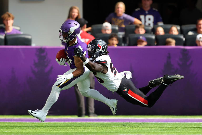 Vikings’ Rondale Moore could be out for the season after another ‘heartbreaking’ injury