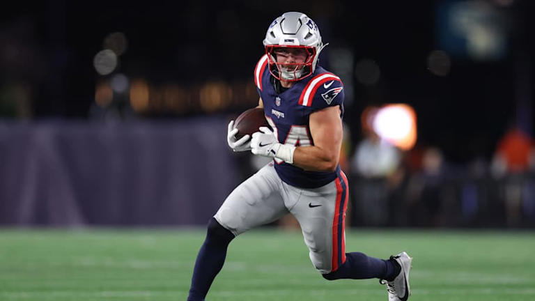 Patriots Place Rookie RB on IR