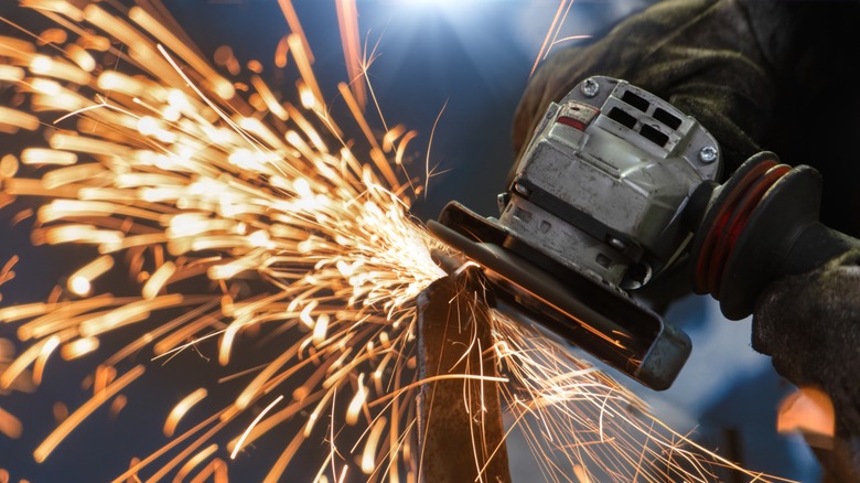 What Makes Angle Grinders Some Of The Most Nerve-Racking Tools For Even ...