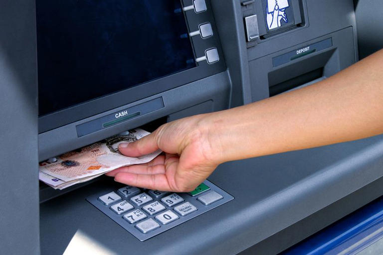 'When will I get my DWP benefit money if it's due on August 25 bank ...